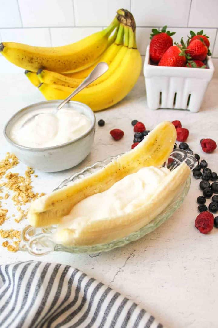 Breakfast Banana Split - BeeyondCereal