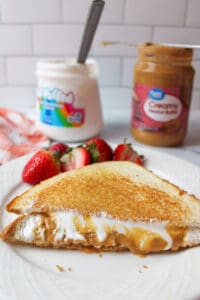 Grilled Fluffernutter Sandwich - BeeyondCereal