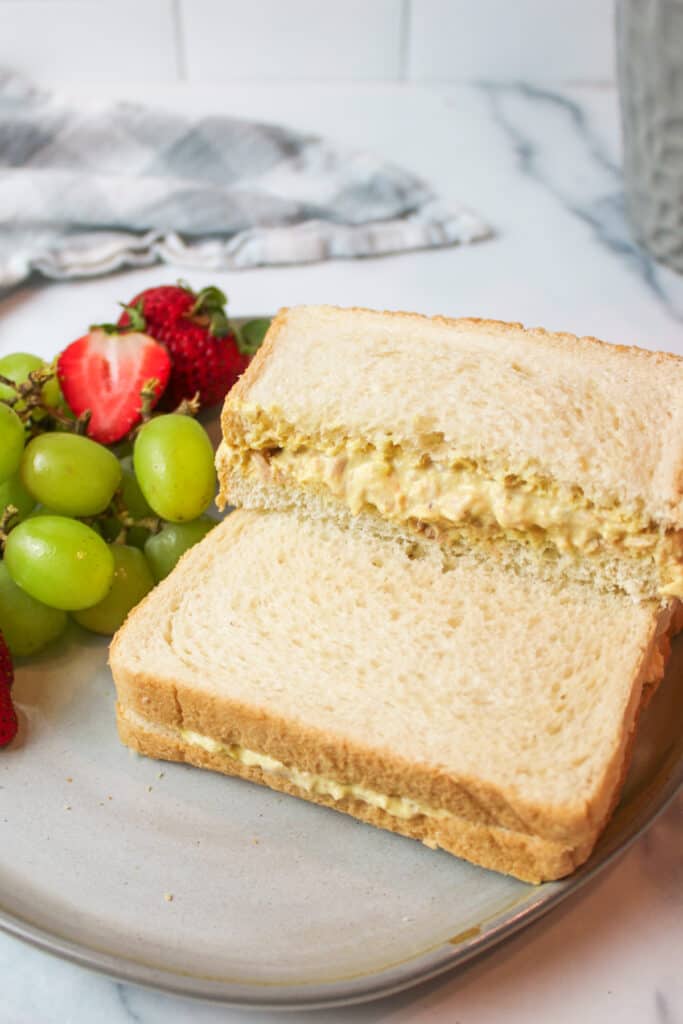 Spicy Tuna Sandwich - BeeyondCereal