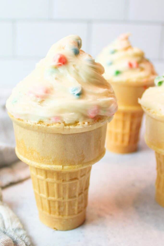 Microwave Ice Cream Cone Cupcakes - BeeyondCereal