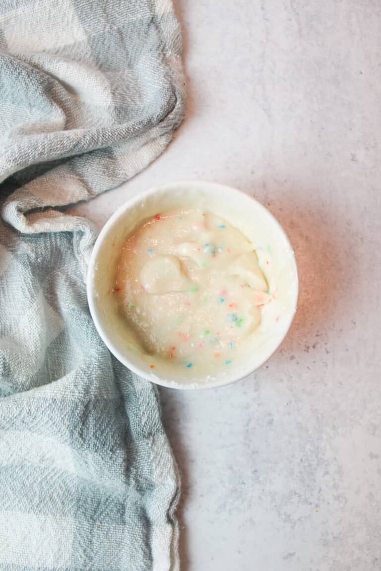 Microwave Ice Cream Cone Cupcakes - BeeyondCereal