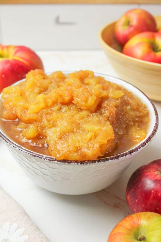 Instant Pot Applesauce - BeeyondCereal